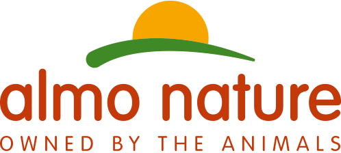 Almo Nature prima in italia, un'azienda divide gli utili con gli animali