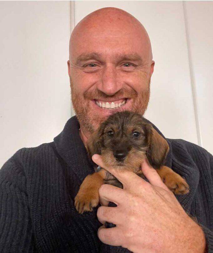 Rudy Zerbi allarga la famiglia con il cane Ottone soprannominato Erminio