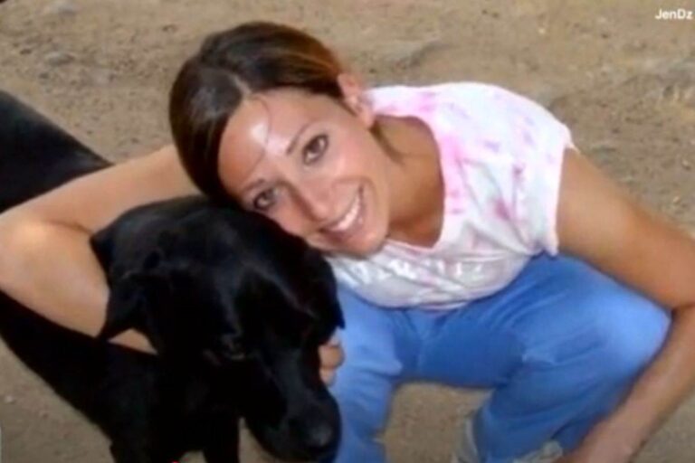 L'ultimo atto d'amore: il cane morente che ha accompagnato la sua padrona all'altare